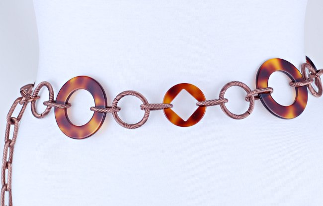 Strait City image: square ring amber chain 5324